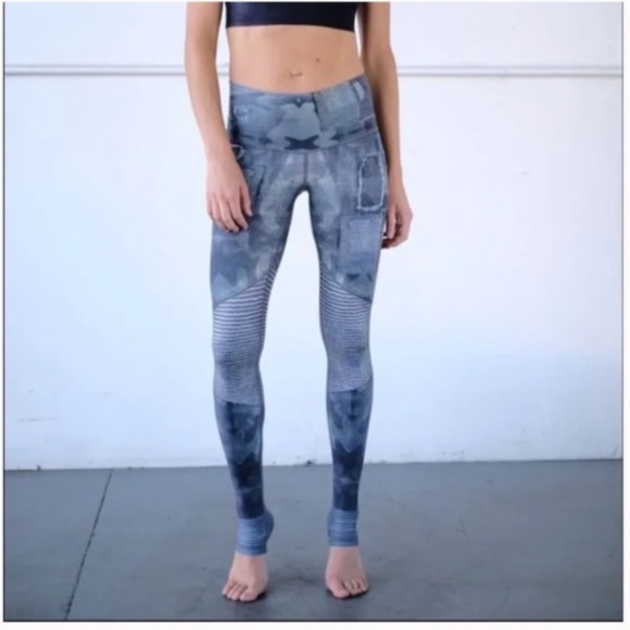 Niyama Sol | Pants & Jumpsuits | Niyama Sol Gwen Endless Leggings ...